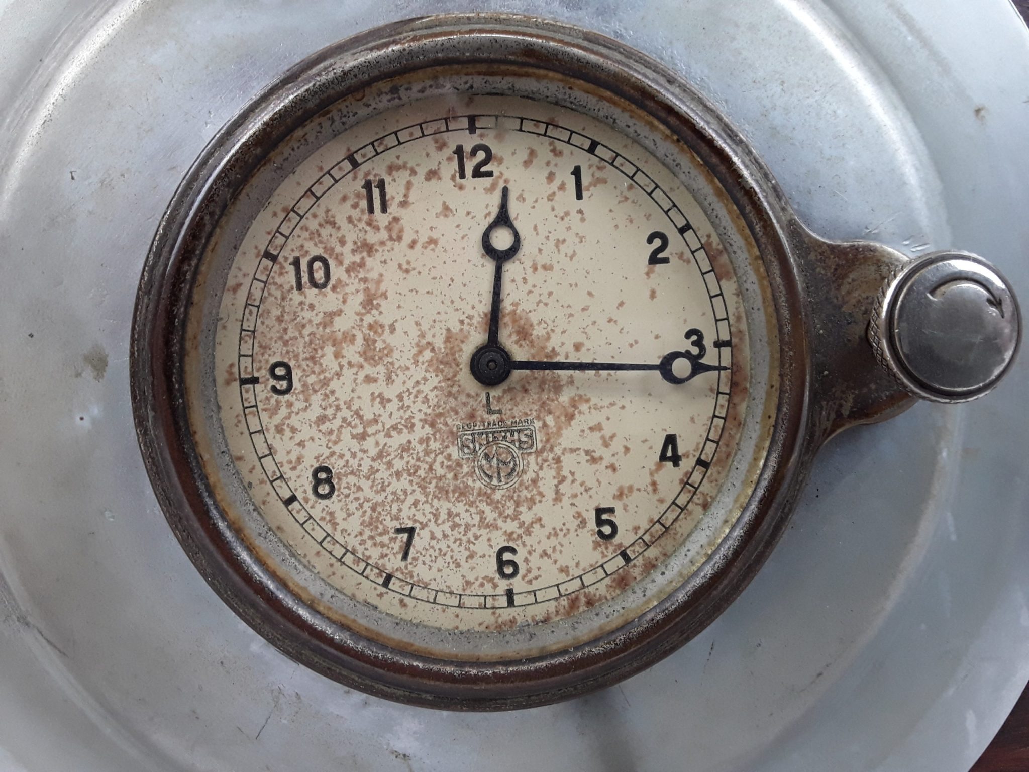 RAF Propeller Boss Mantle Clock - Gibraltar Maritime Antiques ...